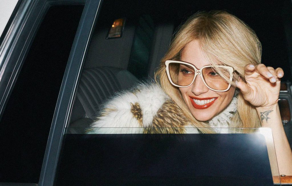 Rosto redondo: aprenda como identificar e equilibrar o formato ...